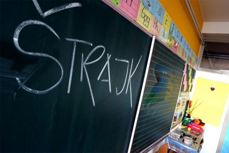 Sutra štrajk upozorenja u srednjim školama u Kantonu Sarajevo Sutra štrajk upozorenja u srednjim školama u Kantonu Sarajevo